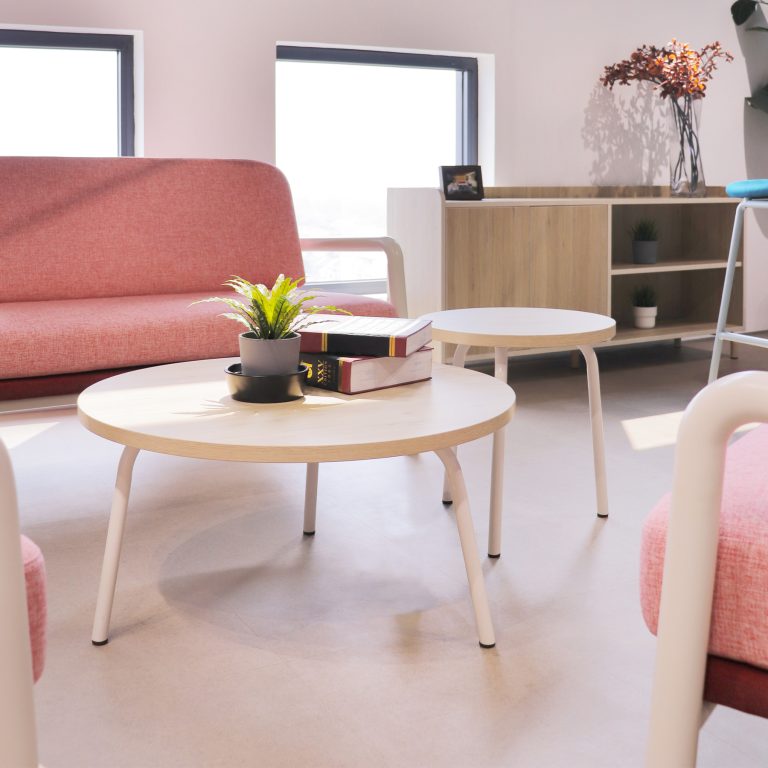 Fluid Side Table - Vinoti