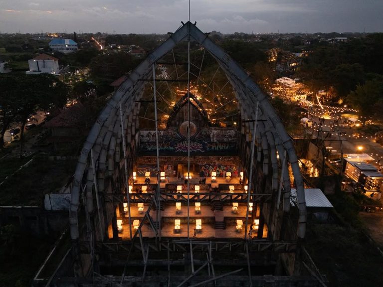 Design That Connects: Vinoti’s Showcase at Jia CURATED 2025 - Vinoti